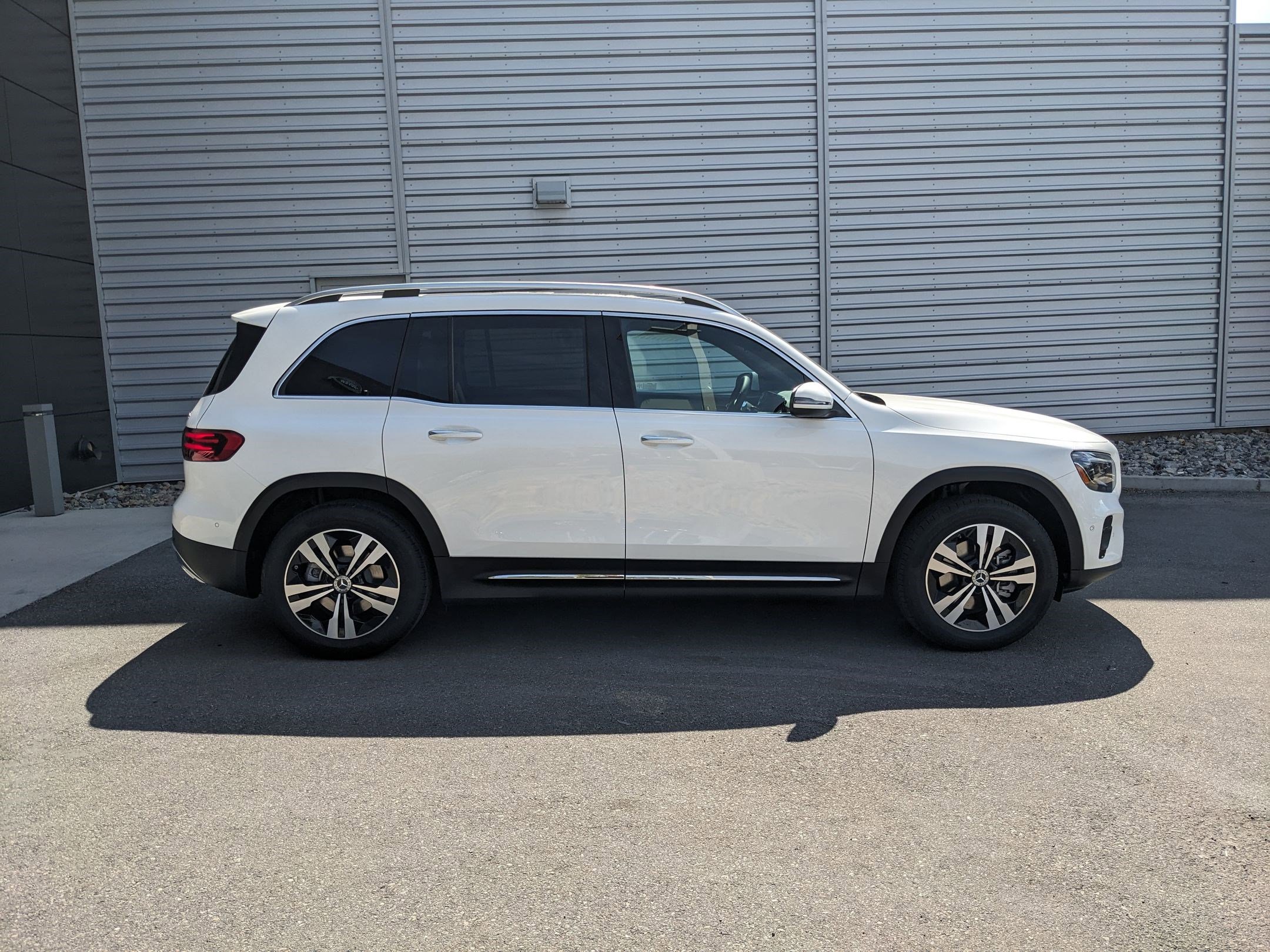 Rent Mercedes GLB 250 for VIP Transportation Today | Turbovista.com